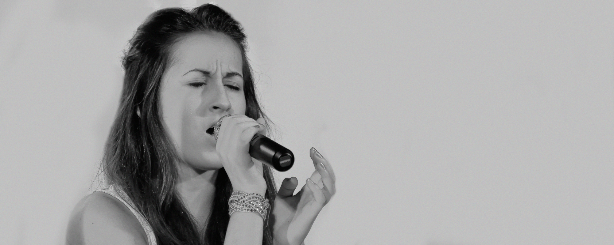 Stephanie | Wedding Singer